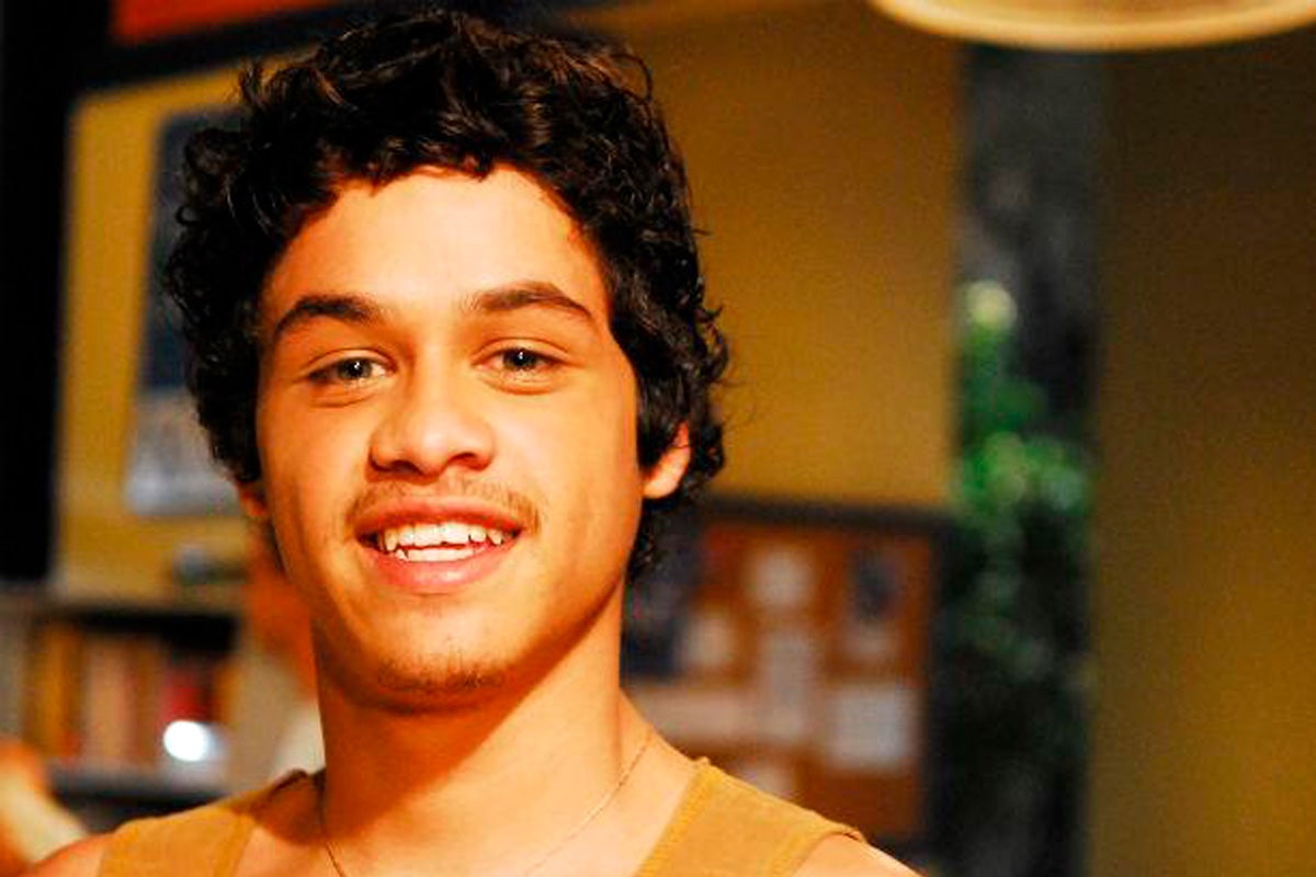 Longe da Globo, artista vende pastéis na rua: "Não tenho vergonha" - TV ...