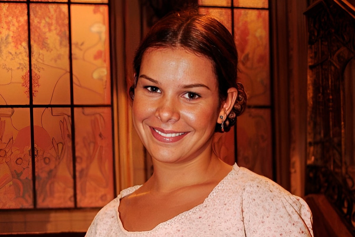 Saiba o que aconteceu com a atriz que fez Mirna em Alma Gêmea