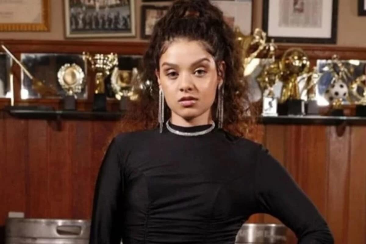 Após revelação de segredo, Theo terá reviravolta em Travessia - TV História