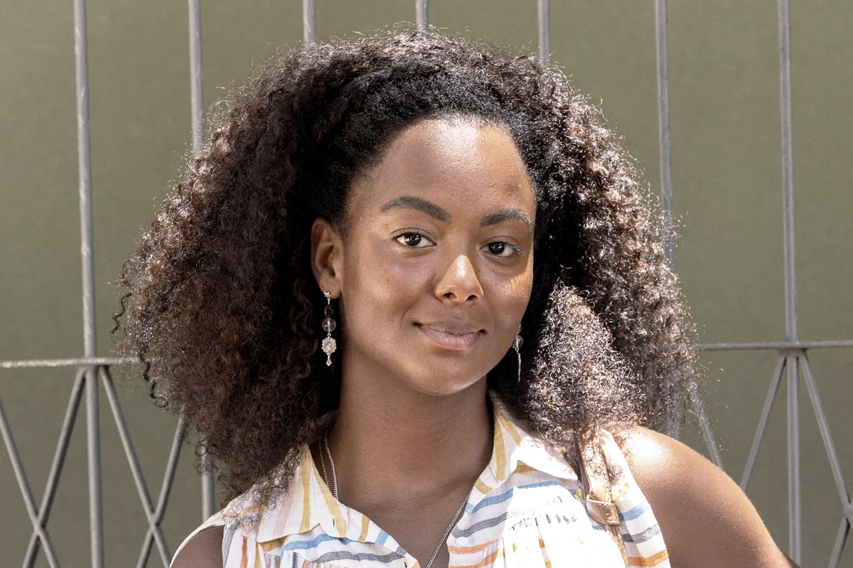 Grande chance: quem é Eli Ferreira, que vive a professora Lu em Renascer - TV História