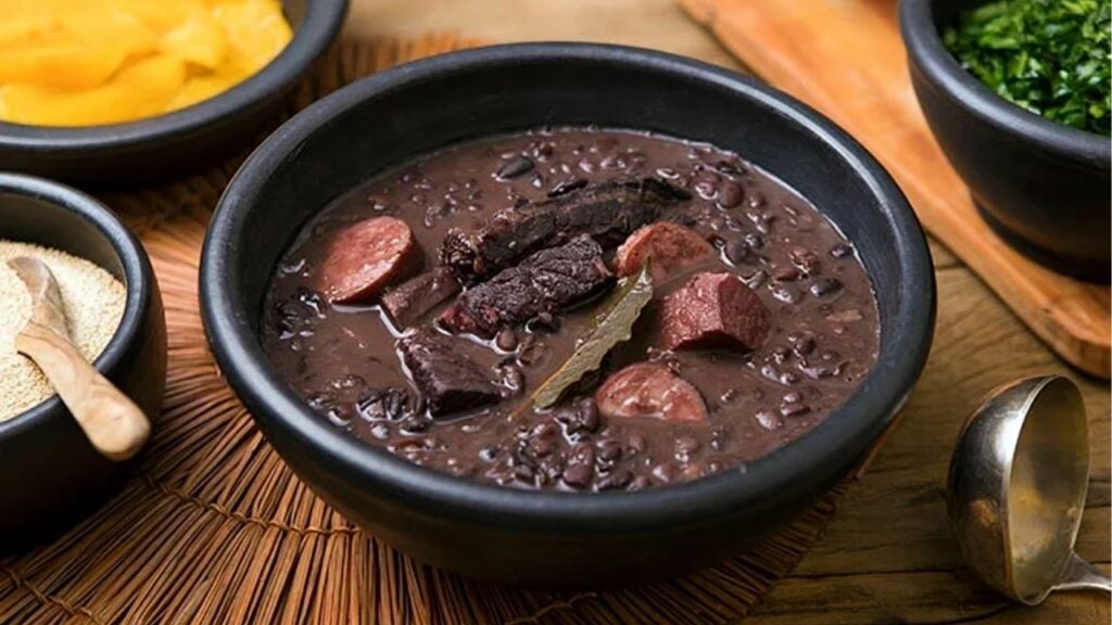 Onde comer feijoada em Orlando? Tradição brasileira segue viva nos ...